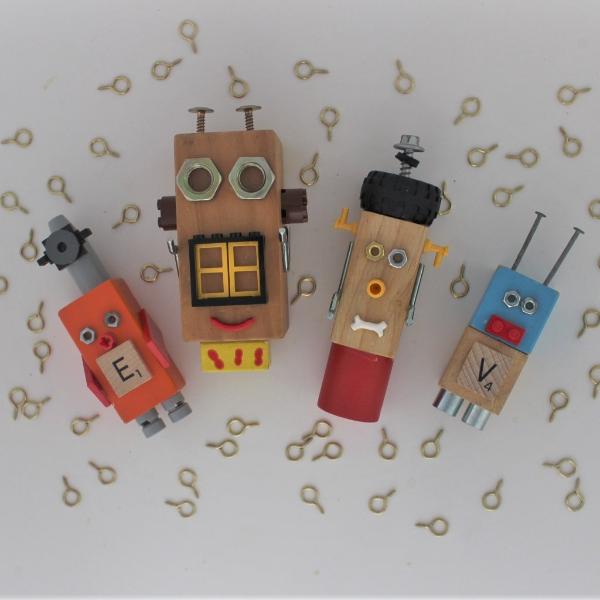 Make your own Robot Family – MakeKit DIY Craft Kits